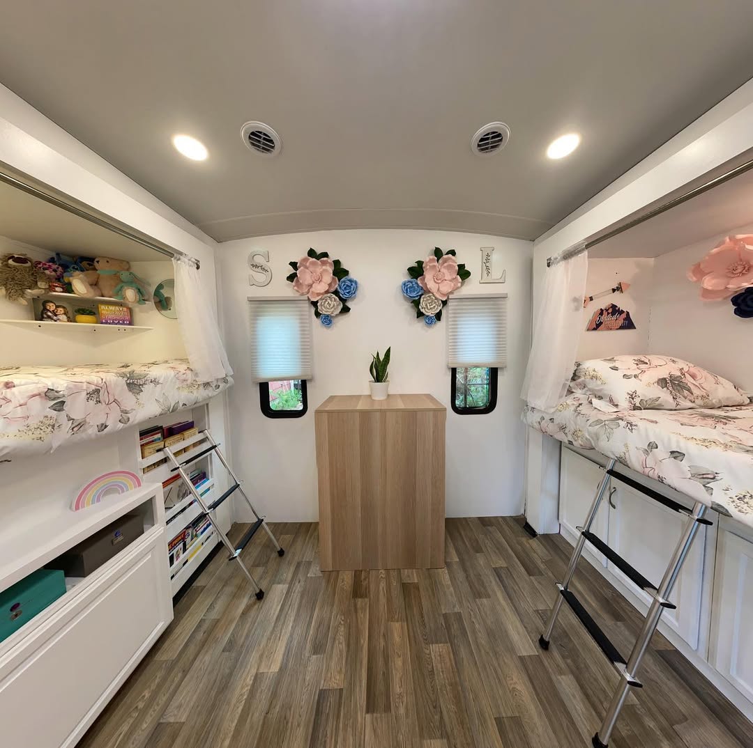 20 RV Bunk Bed Designs for Maximizing Family Comfort and Space